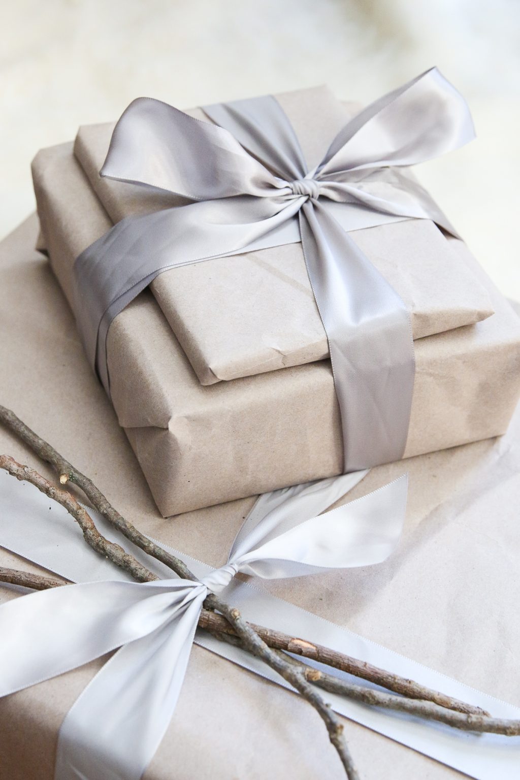 10 Free Zero-Waste Gift Wrap Ideas From Shipping Materials - Honestly ...