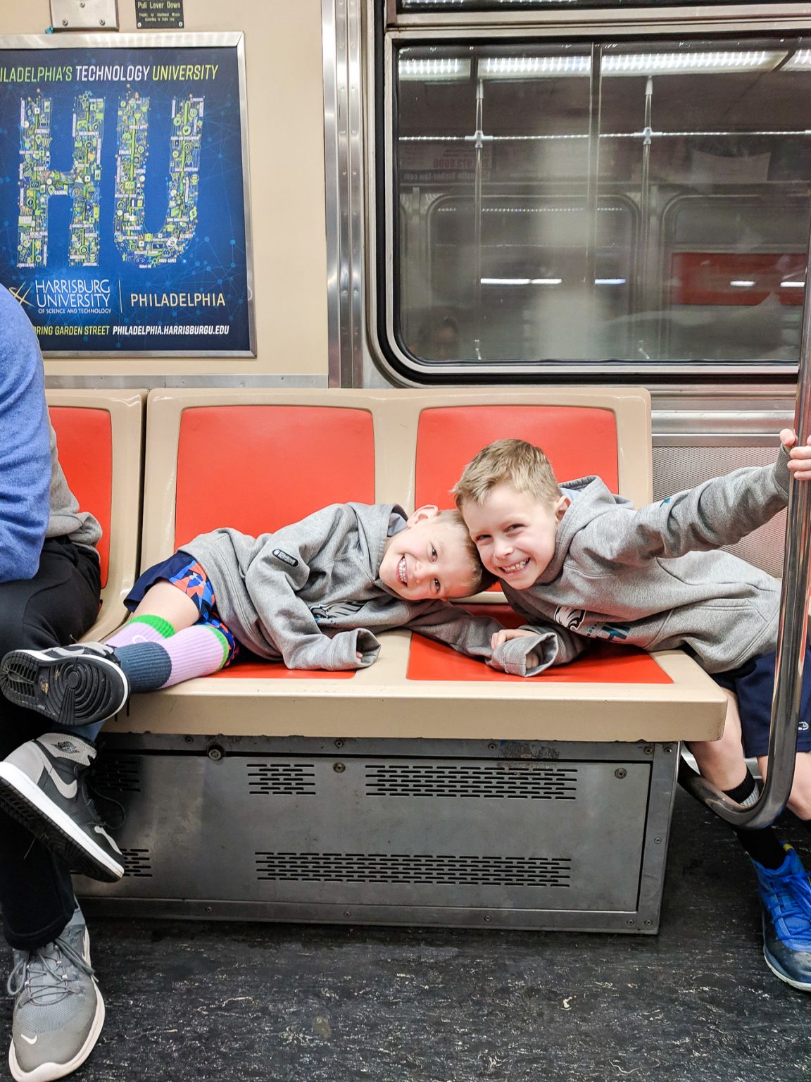 11 Tips to Use Public Transportation While Traveling With Kids ...