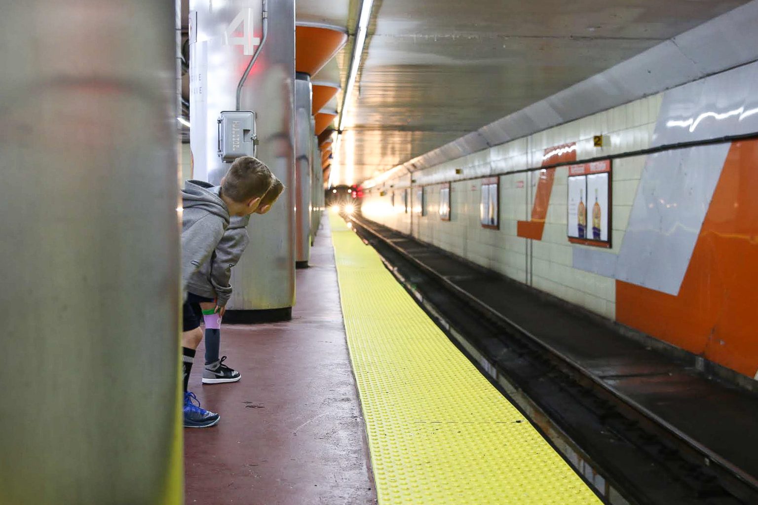 11 Tips to Use Public Transportation While Traveling With Kids ...