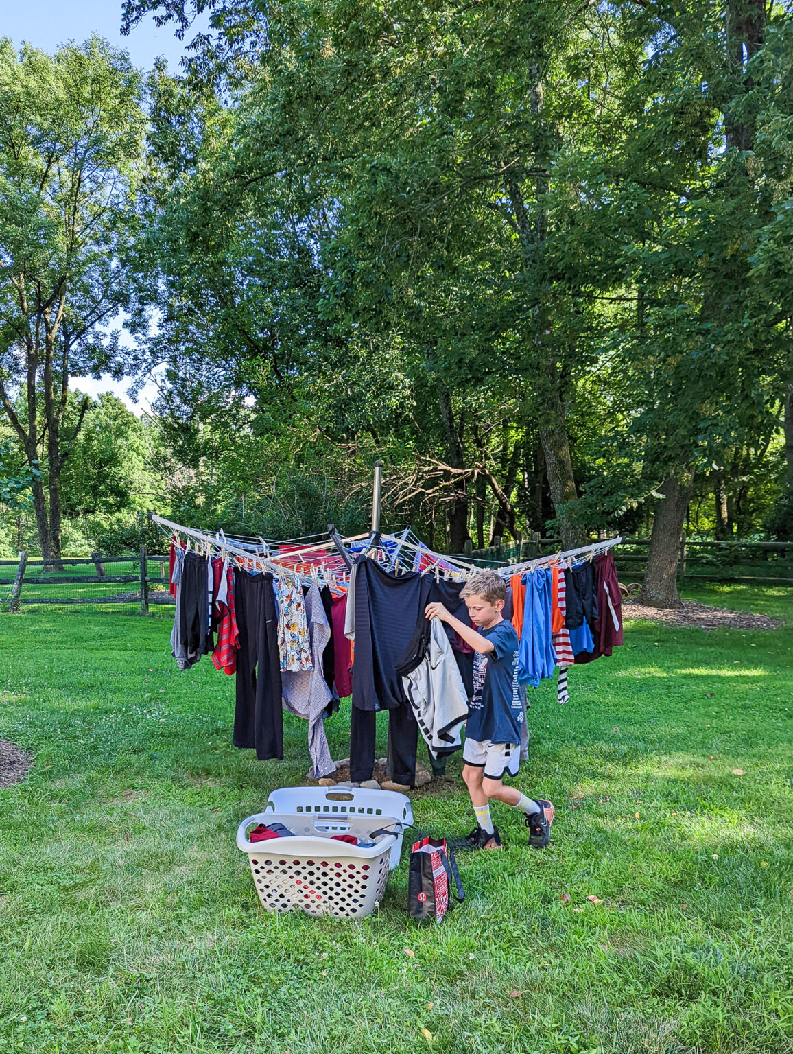 Beginner's FAQ for Line Drying Your Clothes - Honestly Modern